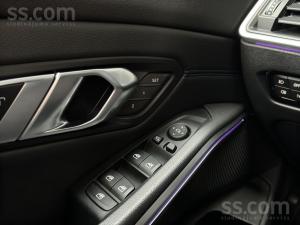 White BMW 330 2019 in Riga, with an engine capacity of 2.00 L and mileage of 68 thousand km for 32490 €, photo 12 on AUTOMOTO.COM.LV