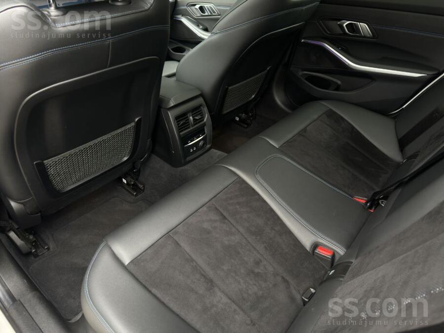 White BMW 330 2019 in Riga, with an engine capacity of 2.00 L and mileage of 68 thousand km for 32490 €, photo 13 on AUTOMOTO.COM.LV