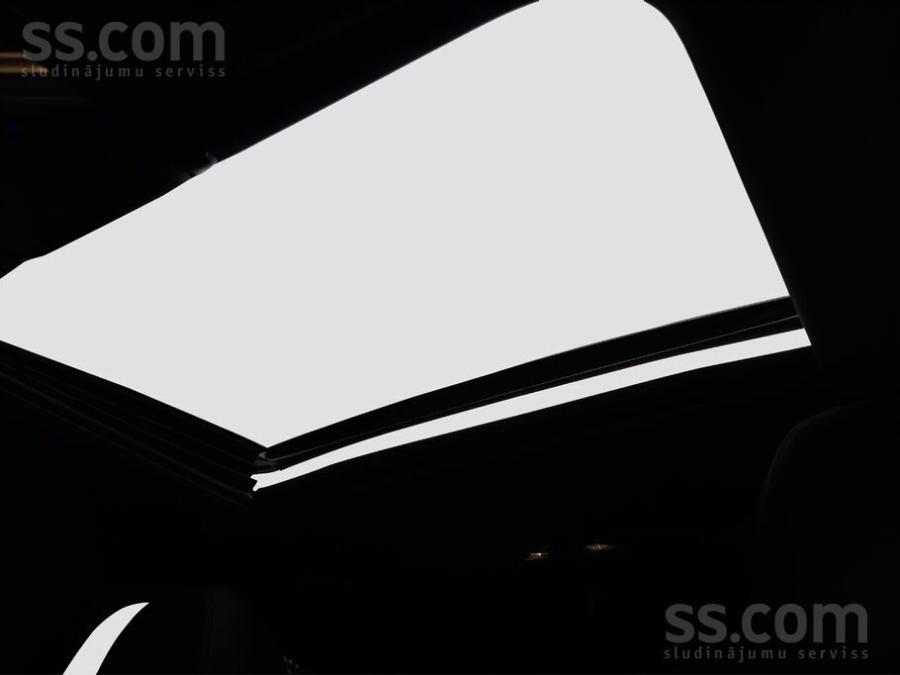 White BMW 330 2019 in Riga, with an engine capacity of 2.00 L and mileage of 68 thousand km for 32490 €, photo 14 on AUTOMOTO.COM.LV