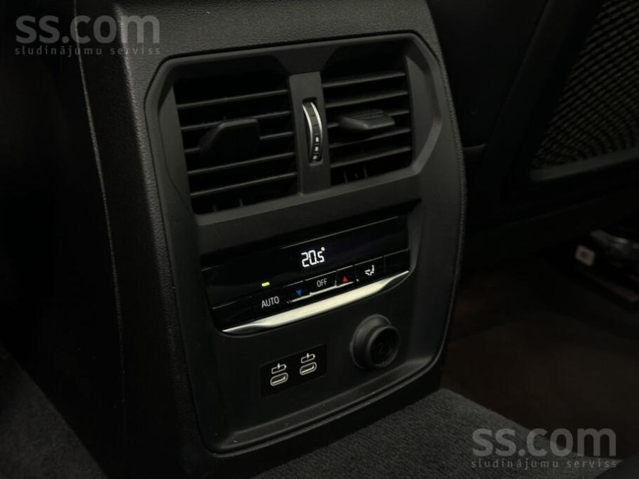 White BMW 330 2019 in Riga, with an engine capacity of 2.00 L and mileage of 68 thousand km for 32490 €, photo 19 on AUTOMOTO.COM.LV
