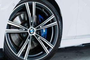 Balts BMW 330 2019 Viļņa, ar dzinēja tilpumu 2.00 L un nobraukumu 81 tūkst. km par 30000 €, foto 14 vietnē AUTOMOTO.COM.LV