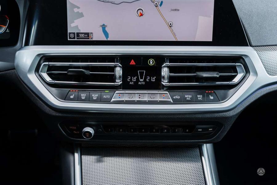 Balts BMW 330 2019 Viļņa, ar dzinēja tilpumu 2.00 L un nobraukumu 81 tūkst. km par 30000 €, foto 28 vietnē AUTOMOTO.COM.LV