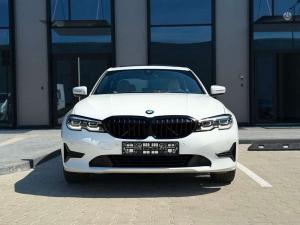 White BMW 330 2019 in Vilnius, with an engine capacity of 2.00 L and mileage of 66 thousand km for 20300 €, photo 3 on AUTOMOTO.COM.LV