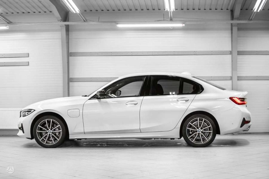 Balts BMW 330 2020 Tukums, ar dzinēja tilpumu 2.00 L un nobraukumu 76 tūkst. km par 27770 €, foto 7 vietnē AUTOMOTO.COM.LV