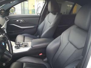 White BMW 330 2020 in Klaipeda, with an engine capacity of 2.00 L and mileage of 180 thousand km for 27999 €, photo 22 on AUTOMOTO.COM.LV