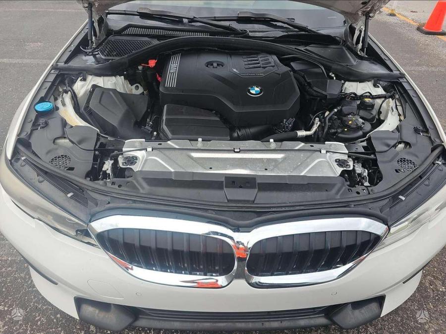 White BMW 330 2020 in Ukmerge, with an engine capacity of 2.00 L and mileage of 301 thousand km for 13100 €, photo 7 on AUTOMOTO.COM.LV