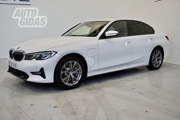 Balts BMW 330 2021 Kauņa, ar dzinēja tilpumu 0.00 L un nobraukumu 95 tūkst. km par 29218 €, foto 3 vietnē AUTOMOTO.COM.LV