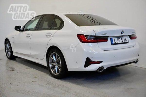 Balts BMW 330 2021 Kauņa, ar dzinēja tilpumu 0.00 L un nobraukumu 95 tūkst. km par 29218 €, foto 6 vietnē AUTOMOTO.COM.LV