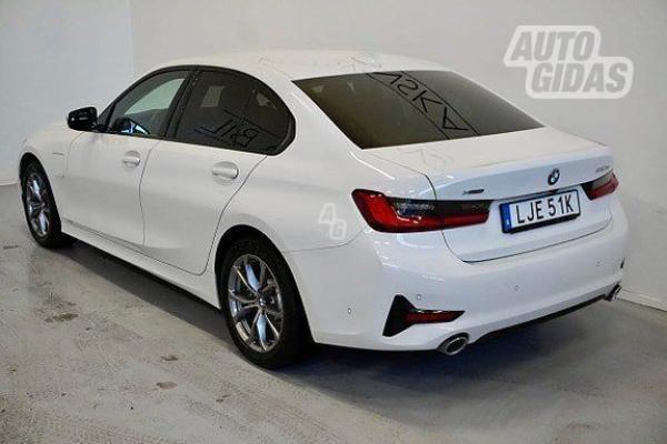 Balts BMW 330 2021 Kauņa, ar dzinēja tilpumu 0.00 L un nobraukumu 95 tūkst. km par 29218 €, foto 7 vietnē AUTOMOTO.COM.LV