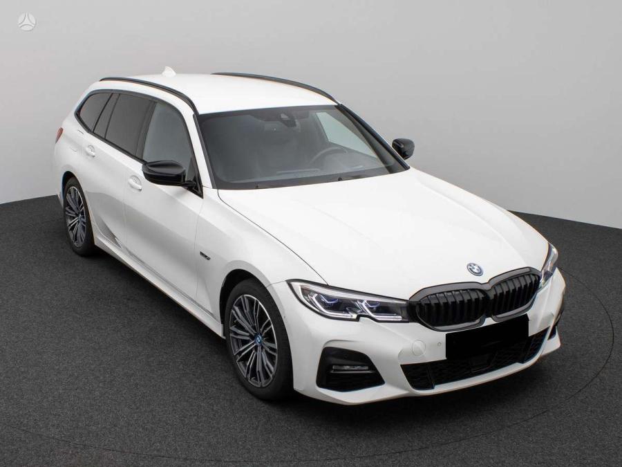 Balts BMW 330 2021 Tukums, ar dzinēja tilpumu 2.00 L un nobraukumu 132 tūkst. km par 27990 €, foto 3 vietnē AUTOMOTO.COM.LV