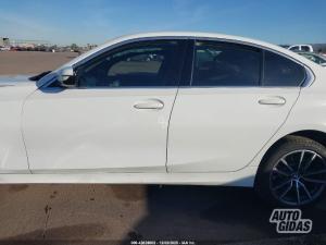 White BMW 330 2022 in Vilnius, with an engine capacity of 2.00 L and mileage of 60 thousand km for 13800 €, photo 10 on AUTOMOTO.COM.LV