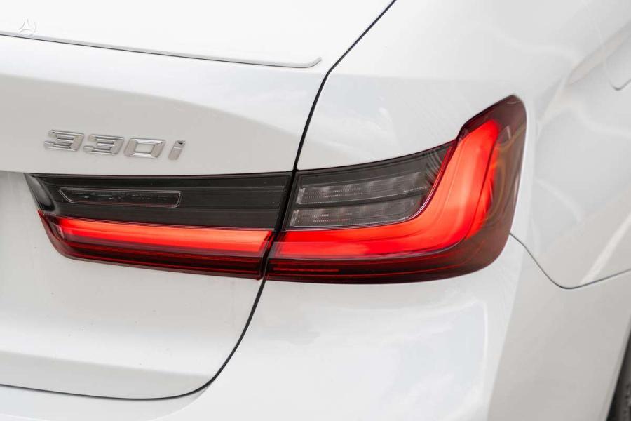 Balts BMW 330 2022 Viļņa, ar dzinēja tilpumu 2.00 L un nobraukumu 72 tūkst. km par 28900 €, foto 6 vietnē AUTOMOTO.COM.LV