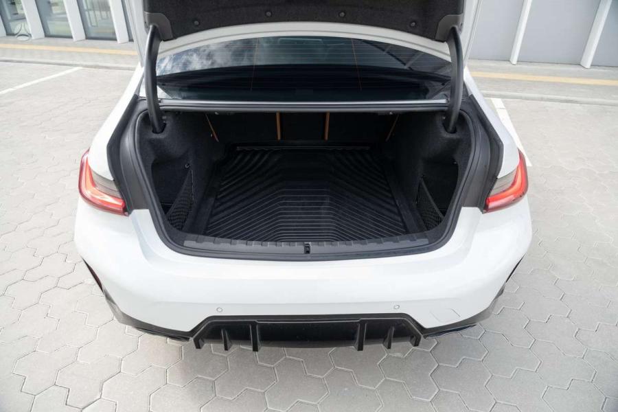 Balts BMW 330 2022 Viļņa, ar dzinēja tilpumu 2.00 L un nobraukumu 72 tūkst. km par 28900 €, foto 9 vietnē AUTOMOTO.COM.LV