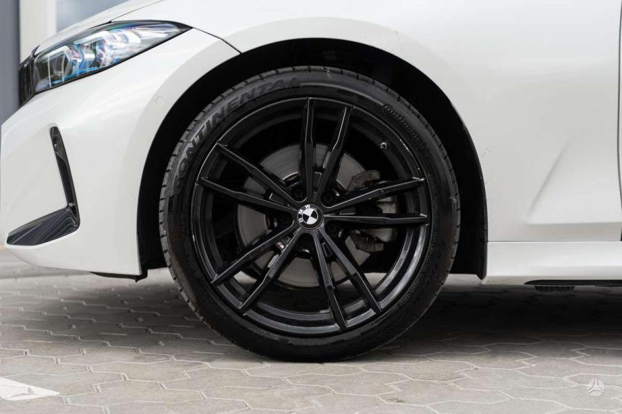Balts BMW 330 2022 Viļņa, ar dzinēja tilpumu 2.00 L un nobraukumu 72 tūkst. km par 28900 €, foto 14 vietnē AUTOMOTO.COM.LV