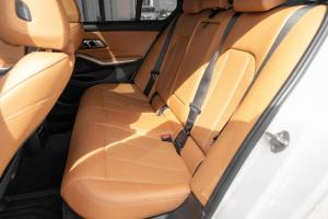 Balts BMW 330 2022 Viļņa, ar dzinēja tilpumu 2.00 L un nobraukumu 72 tūkst. km par 28900 €, foto 24 vietnē AUTOMOTO.COM.LV