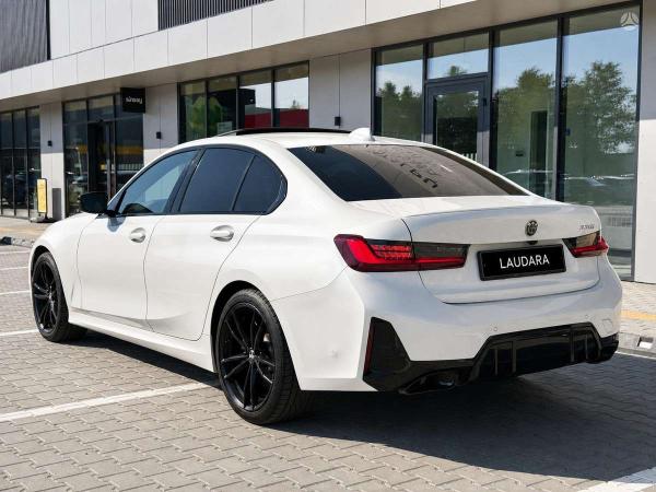 Balts BMW 330 2022 Viļņa, ar dzinēja tilpumu 2.00 L un nobraukumu 72 tūkst. km par 28400 €, foto 4 vietnē AUTOMOTO.COM.LV