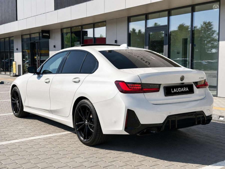 White BMW 330 2022 in Vilnius, with an engine capacity of 2.00 L and mileage of 72 thousand km for 28400 €, photo 4 on AUTOMOTO.COM.LV
