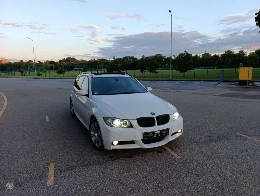 White BMW 330 2006 in Kedainiai, with an engine capacity of 2.99 L and mileage of 310 thousand km for 5990 €, photo 3 on AUTOMOTO.COM.LV