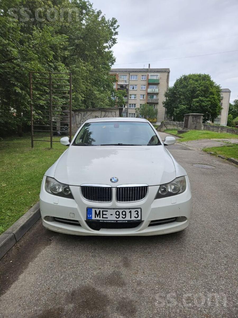 Balts BMW 330 2007 Jelgava, ar dzinēja tilpumu 3.00 L un nobraukumu 305 tūkst. km par 2250 €, foto 1 vietnē AUTOMOTO.COM.LV