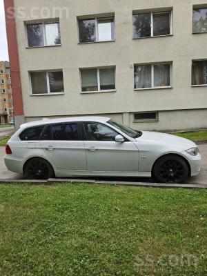 Balts BMW 330 2007 Jelgava, ar dzinēja tilpumu 3.00 L un nobraukumu 305 tūkst. km par 2250 €, foto 3 vietnē AUTOMOTO.COM.LV