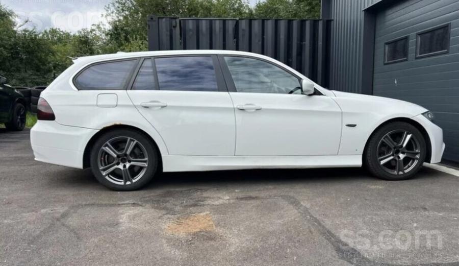 Balts BMW 330 2007 Rīga, ar dzinēja tilpumu 3.00 L un nobraukumu 324 tūkst. km par 3290 €, foto 4 vietnē AUTOMOTO.COM.LV
