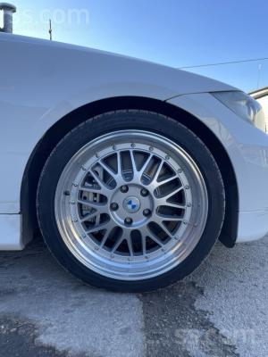 Balts BMW 330 2008 Rīga, ar dzinēja tilpumu 3.00 L un nobraukumu 255 tūkst. km par 5500 €, foto 12 vietnē AUTOMOTO.COM.LV