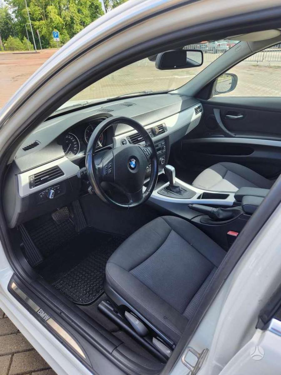 Белый БМВ 330 2011 в Друскининкай, объемом двигателя 2.99 л и пробегом 314 тыс. км за 4800 €, фото 9 на AUTOMOTO.COM.LV