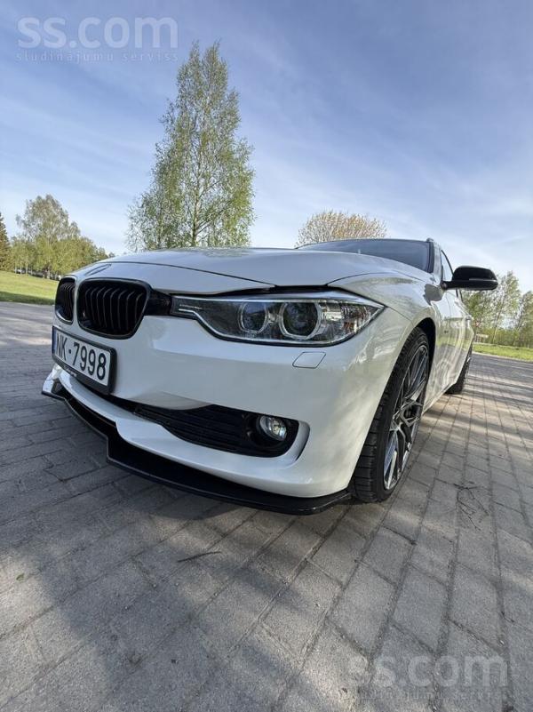Balts BMW 330 2012 Liepāja, ar dzinēja tilpumu 3.00 L un nobraukumu 300 tūkst. km par 10950 €, foto 1 vietnē AUTOMOTO.COM.LV