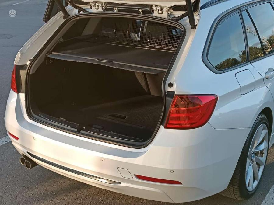 Balts BMW 330 2014 Panevēža, ar dzinēja tilpumu 2.99 L un nobraukumu 280 tūkst. km par 8800 €, foto 14 vietnē AUTOMOTO.COM.LV