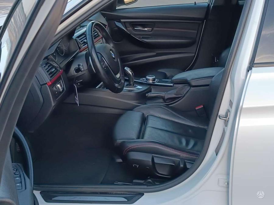 Balts BMW 330 2014 Panevēža, ar dzinēja tilpumu 2.99 L un nobraukumu 280 tūkst. km par 8800 €, foto 17 vietnē AUTOMOTO.COM.LV