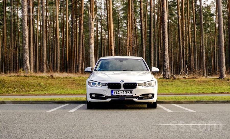 Balts BMW 330 2015 Rīga, ar dzinēja tilpumu 3.00 L un nobraukumu 272 tūkst. km par 3850 €, foto 3 vietnē AUTOMOTO.COM.LV