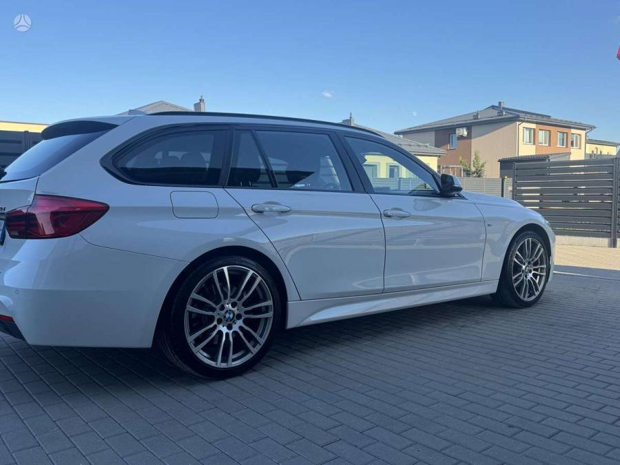 White BMW 330 2017 in Kaunas, with an engine capacity of 2.99 L and mileage of 274 thousand km for 12650 €, photo 5 on AUTOMOTO.COM.LV