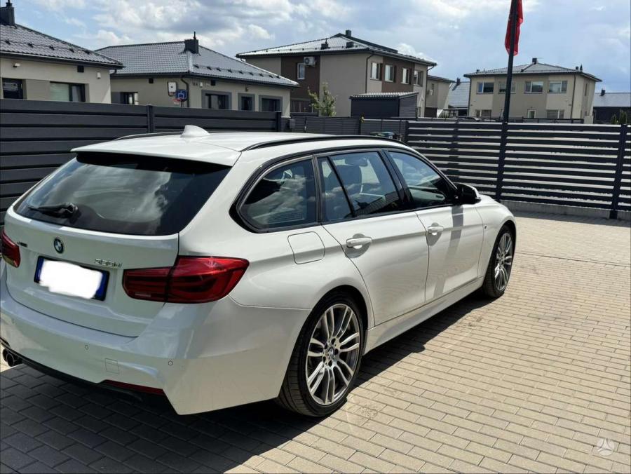 White BMW 330 2017 in Kaunas, with an engine capacity of 2.99 L and mileage of 274 thousand km for 12650 €, photo 11 on AUTOMOTO.COM.LV