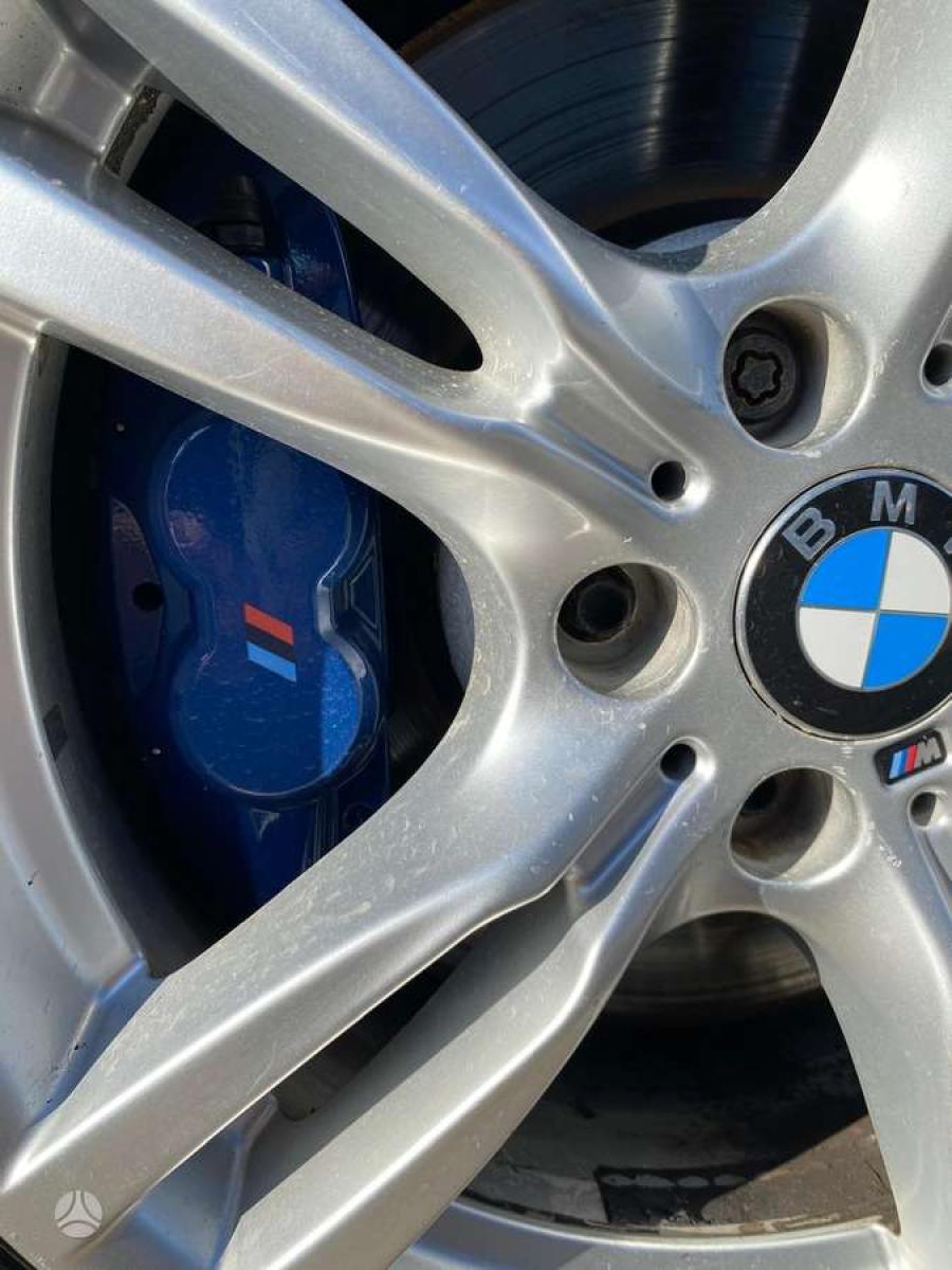 Balts BMW 330 2018 Panevēža, ar dzinēja tilpumu 2.99 L un nobraukumu 267 tūkst. km par 12800 €, foto 8 vietnē AUTOMOTO.COM.LV
