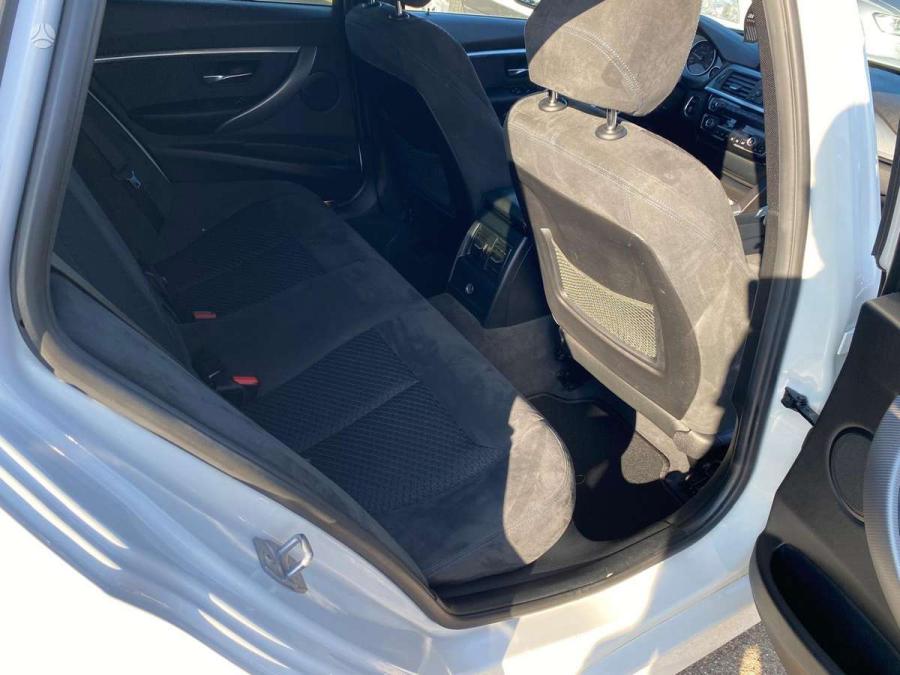 Balts BMW 330 2018 Panevēža, ar dzinēja tilpumu 2.99 L un nobraukumu 267 tūkst. km par 12800 €, foto 18 vietnē AUTOMOTO.COM.LV
