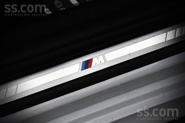 White BMW 330 2019 in Tukums, with an engine capacity of 3.00 L and mileage of 234 thousand km for 19990 €, photo 8 on AUTOMOTO.COM.LV