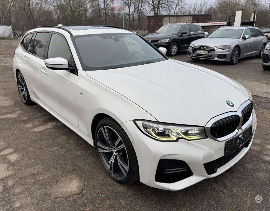 Balts BMW 330 2020 Panevēža, ar dzinēja tilpumu 2.99 L un nobraukumu 233 tūkst. km par 21900 €, foto 2 vietnē AUTOMOTO.COM.LV
