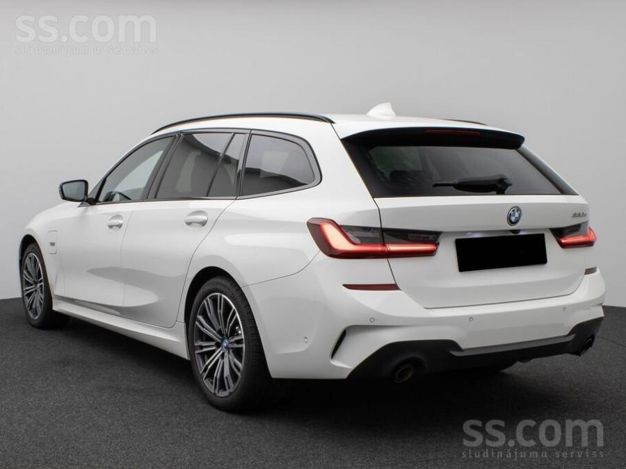 Balts BMW 330 2021 Tukums, ar dzinēja tilpumu 2.00 L un nobraukumu 0 tūkst. km par 27990 €, foto 2 vietnē AUTOMOTO.COM.LV
