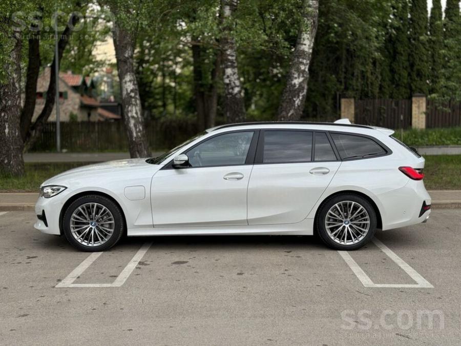 Balts BMW 330 2021 Rīga, ar dzinēja tilpumu 2.00 L un nobraukumu 60 tūkst. km par 24600 €, foto 9 vietnē AUTOMOTO.COM.LV