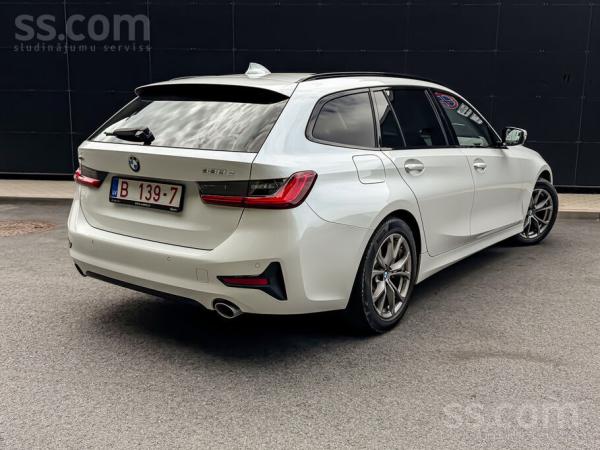 White BMW 330 2021 in Jelgava, with an engine capacity of 2.00 L and mileage of 239 thousand km for 17900 €, photo 10 on AUTOMOTO.COM.LV