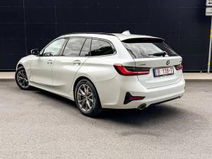 Balts BMW 330 2021 Jelgava, ar dzinēja tilpumu 2.00 L un nobraukumu 239 tūkst. km par 17900 €, foto 9 vietnē AUTOMOTO.COM.LV
