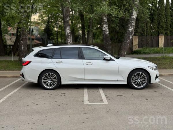Белый БМВ 330 2021 в Рига, объемом двигателя 2.00 л и пробегом 60 тыс. км за 25000 €, фото 2 на AUTOMOTO.COM.LV