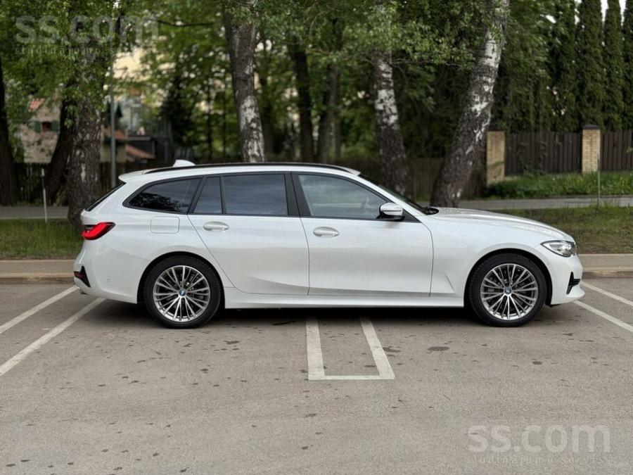 Balts BMW 330 2021 Rīga, ar dzinēja tilpumu 2.00 L un nobraukumu 60 tūkst. km par 25000 €, foto 3 vietnē AUTOMOTO.COM.LV
