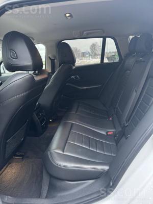 Balts BMW 330 2021 Rīga, ar dzinēja tilpumu 2.00 L un nobraukumu 60 tūkst. km par 25000 €, foto 9 vietnē AUTOMOTO.COM.LV