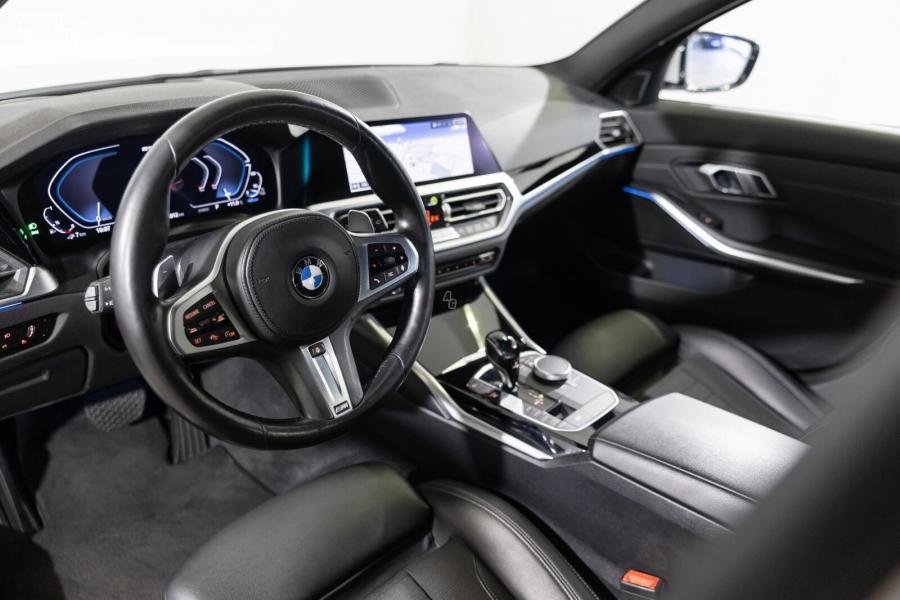 White BMW 330 2021 in Vilnius, with an engine capacity of 2.00 L and mileage of 151 thousand km for 24991 €, photo 30 on AUTOMOTO.COM.LV