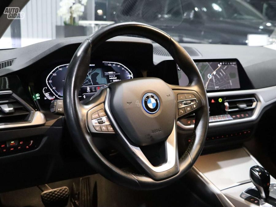 Balts BMW 330 2022 Kauņa, ar dzinēja tilpumu 2.00 L un nobraukumu 62 tūkst. km par 31589 €, foto 15 vietnē AUTOMOTO.COM.LV