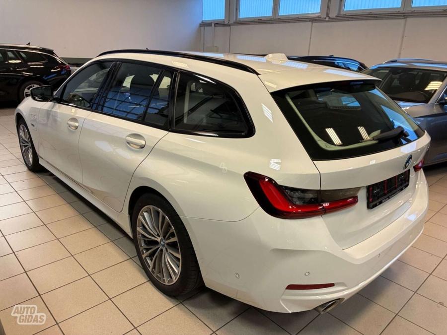 Balts BMW 330 2022 Kauņa, ar dzinēja tilpumu 2.00 L un nobraukumu 84 tūkst. km par 31114 €, foto 2 vietnē AUTOMOTO.COM.LV