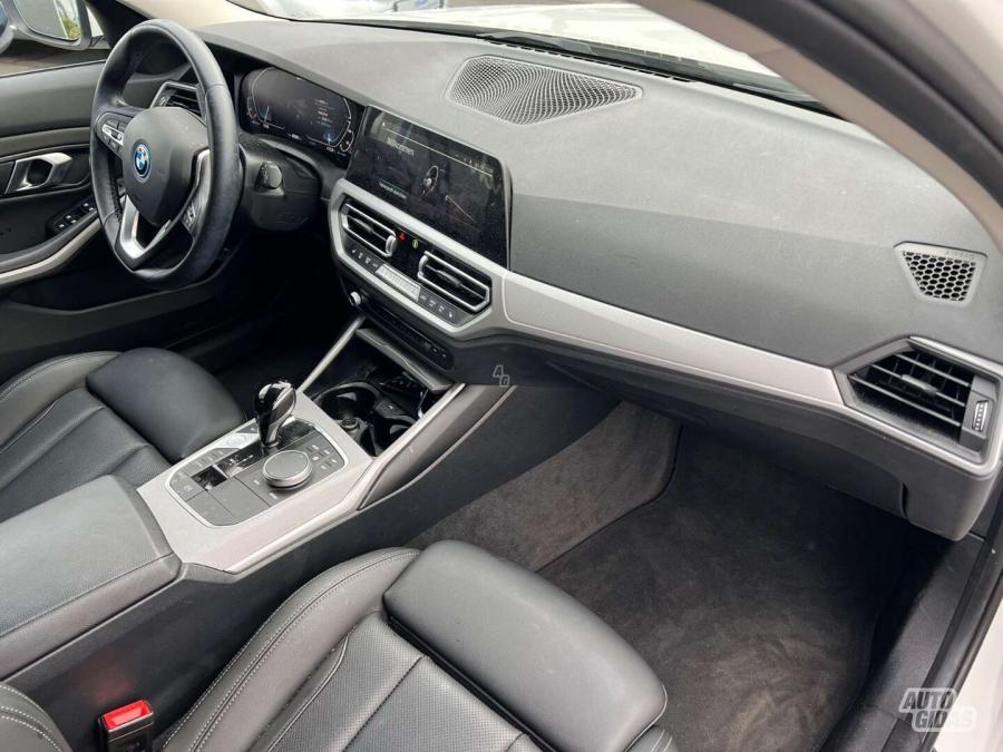 Balts BMW 330 2022 Kauņa, ar dzinēja tilpumu 2.00 L un nobraukumu 70 tūkst. km par 30024 €, foto 10 vietnē AUTOMOTO.COM.LV