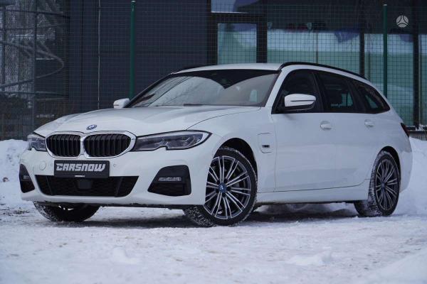 Balts BMW 330 2022 Rīga, ar dzinēja tilpumu 2.00 L un nobraukumu 185 tūkst. km par 24490 €, foto 2 vietnē AUTOMOTO.COM.LV