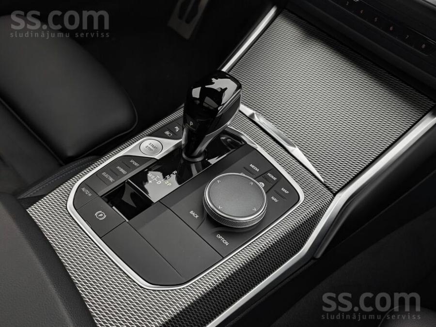 White BMW 330 2022 in Tukums, with an engine capacity of 2.00 L and mileage of 186 thousand km for 24990 €, photo 23 on AUTOMOTO.COM.LV